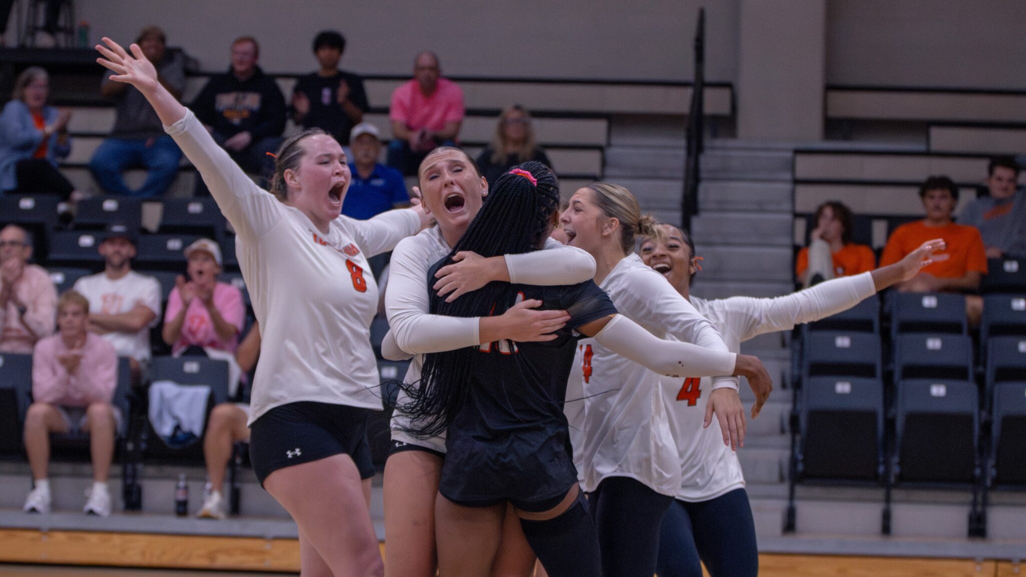 Women’s Volleyball Wins Third-Straight Match – GreeneSportsZone